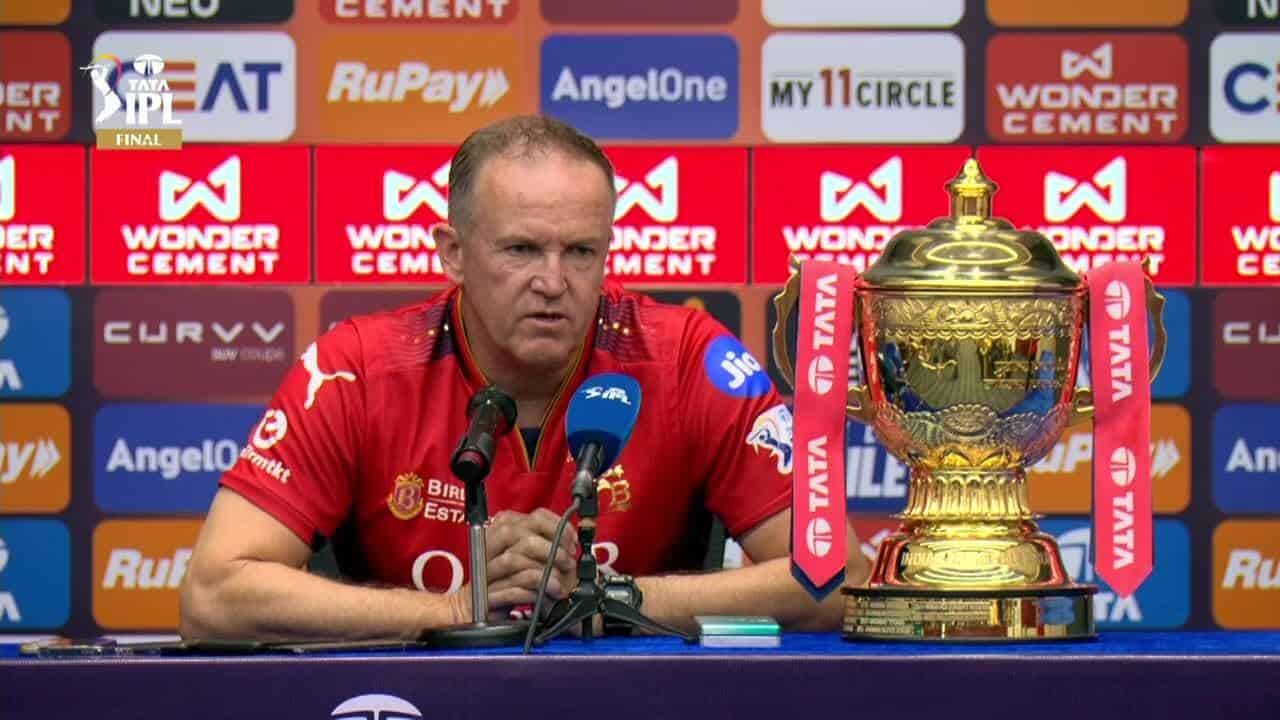 Andy Flower Struggle Story: RCB को खिताब जीताने में किसका था असली हाथ ...